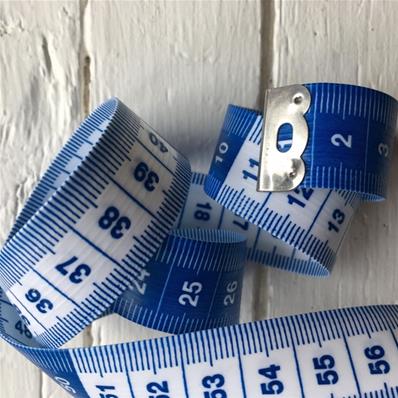 Classique mètre de couturière, | Au Fil du Temps