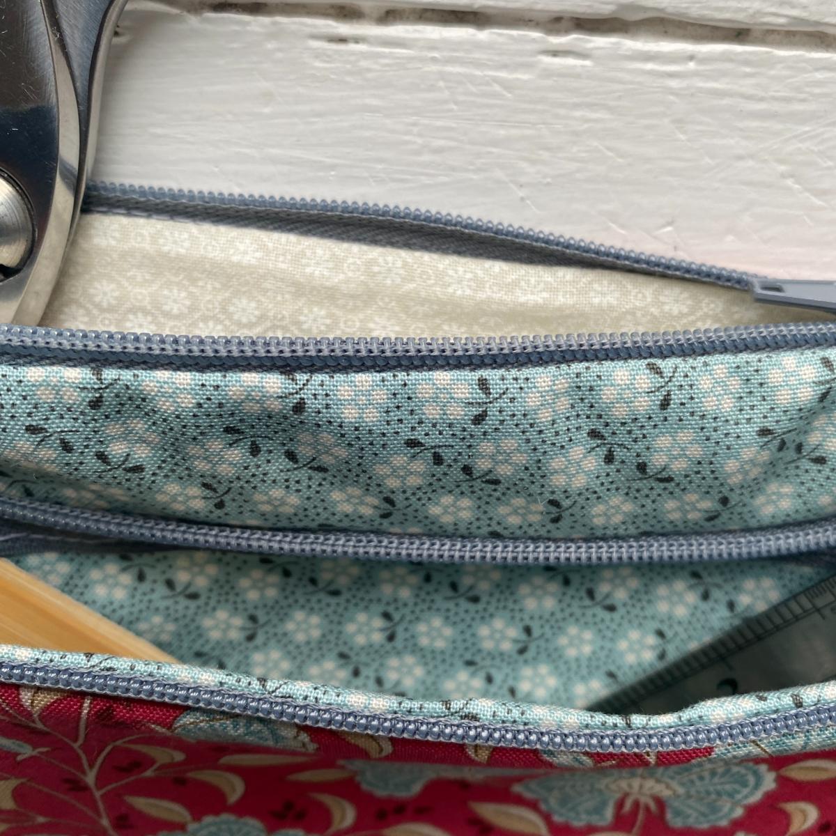 Kit trousse avec deux poches, | Au Fil du Temps