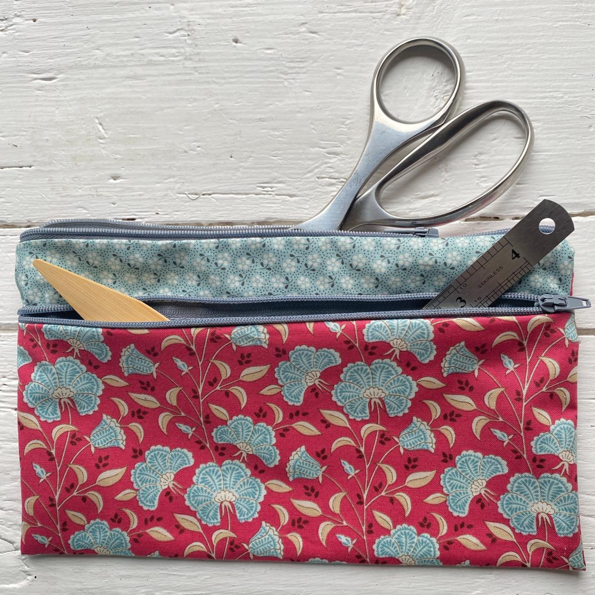 Kit trousse avec deux poches, | Au Fil du Temps