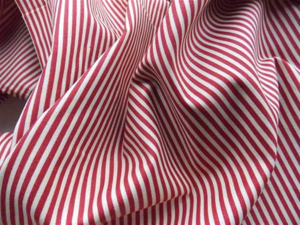 Tissu rayures rouges et écru, | Au Fil du Temps